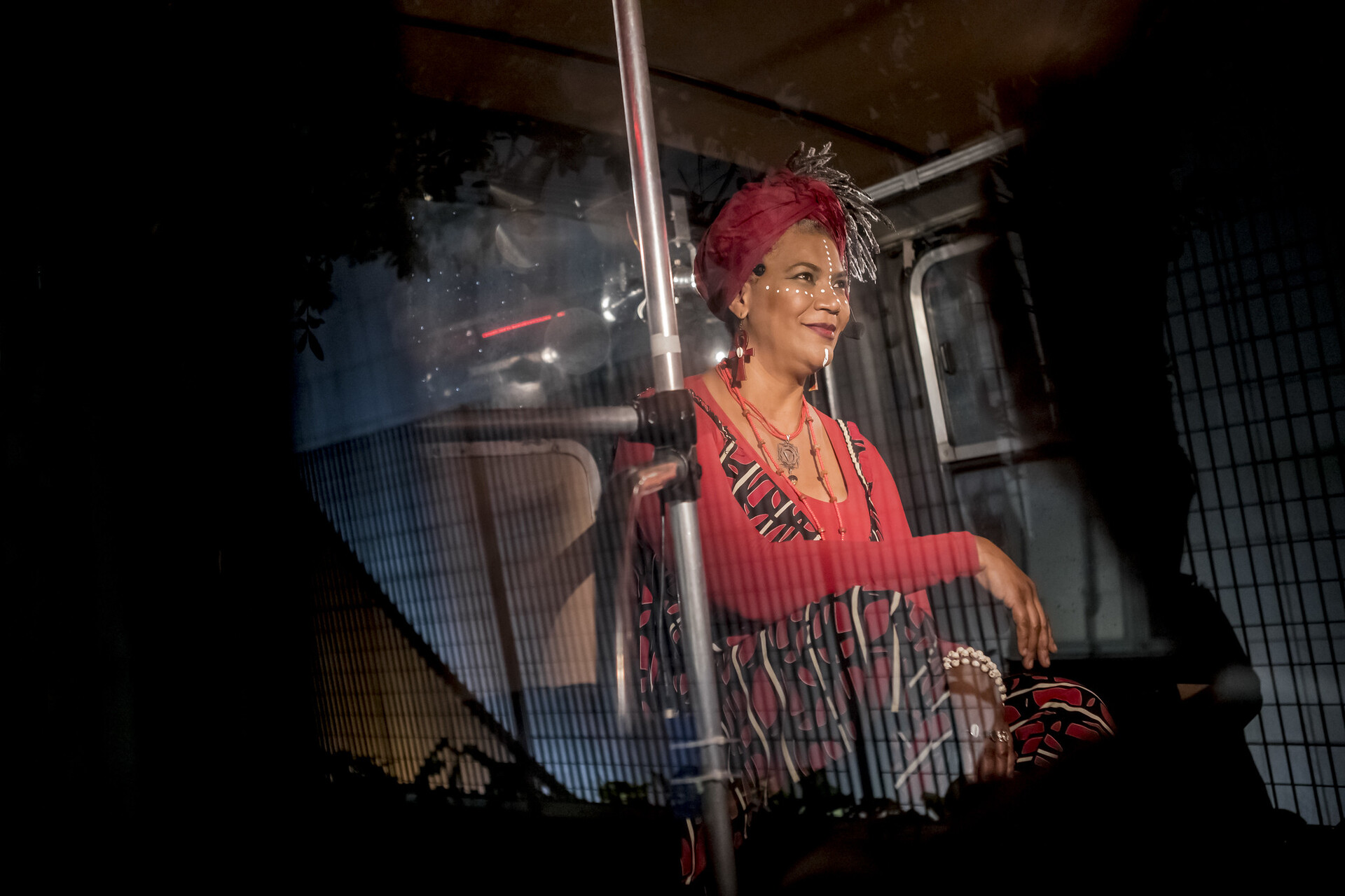 A (RÉ)TOMADA DA PALAVRA - Infoteatro